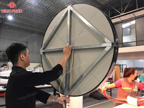 Hộp Đèn Mặt Trăng Quán Trà Sữa Độc Đáo, Ấn Tượng